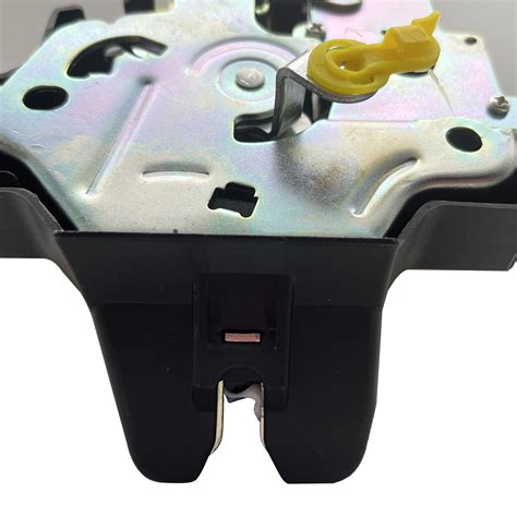 Trunk Lid Latch Lock Assembly For 2007 2012 Toyota Yaris Base 1 5l