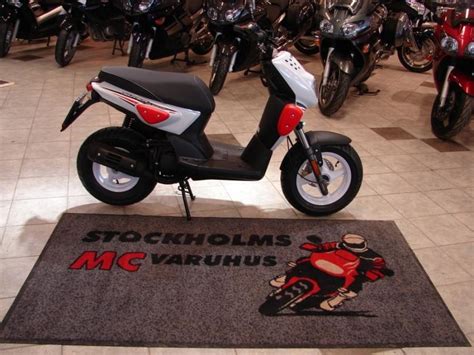 Yamaha Slider Naked Moto Zombdrive