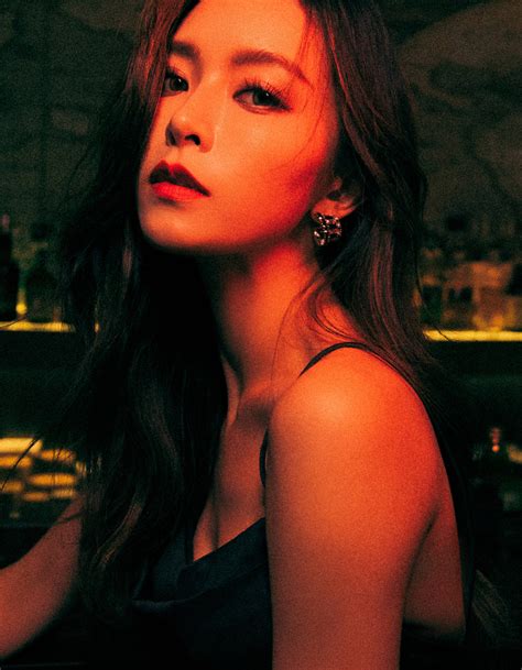 文咏珊穿吊带裙秀香肩美腿 眼神魅惑诱人红唇吸睛 搜狐大视野 搜狐新闻