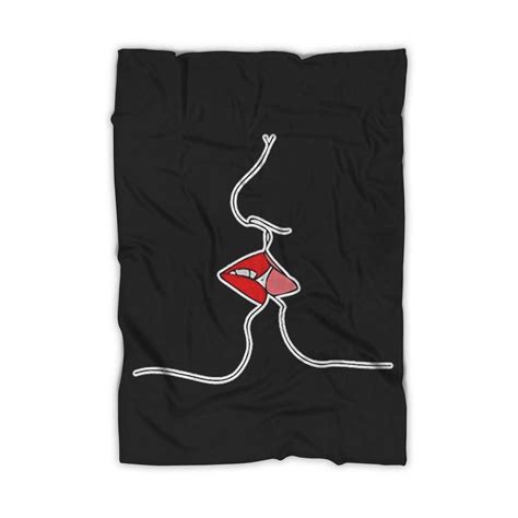 Lesbian Kissing Line Art Mug