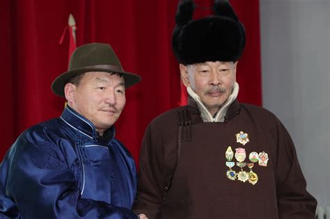 ТӨРИЙН ДЭЭД ОДОН МЕДАЛЬ ГАРДУУЛЛАА