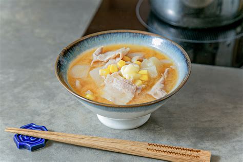 新たまねぎとコーンの豚汁 アイスム