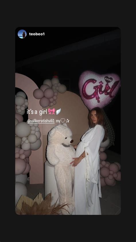 Photo საბა ლობჟანიძე და მისი მეუღლე ჩცდ ს მსახიობი სალი კერატიშვილი გოგოს ელოდბიან