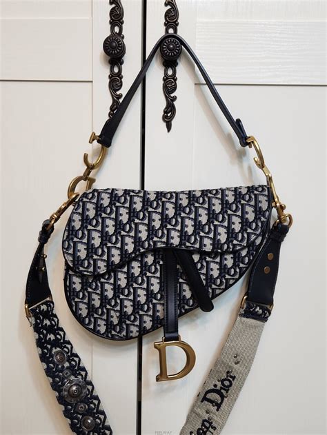 진품가품 디올dior 가방핸드백 디올 새들백 정가품 문의드립니다 필웨이 Feelway