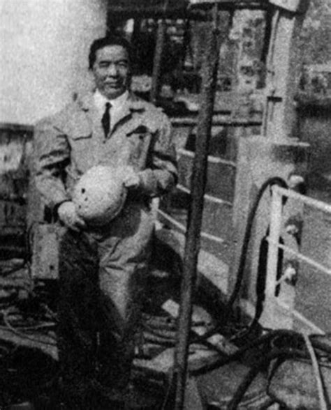 包玉刚：包拯嫡孙，世界七大船王之首，霍英东、李嘉诚为他扶灵