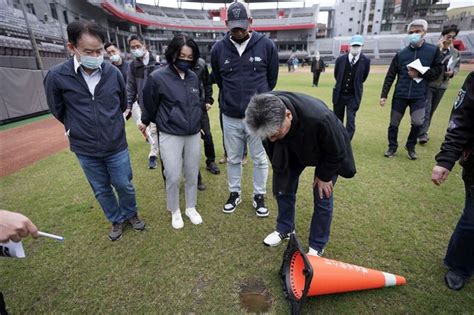 最近沒下雨新竹棒球場積水成魚缸 市府須改善排水 政治 三立新聞網 SETN