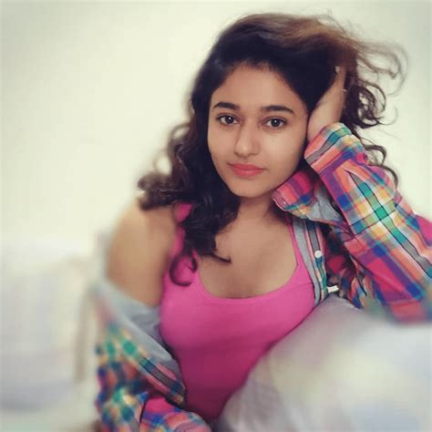 Actress Poonam Bajwa New Insta Stills Social News Xyz