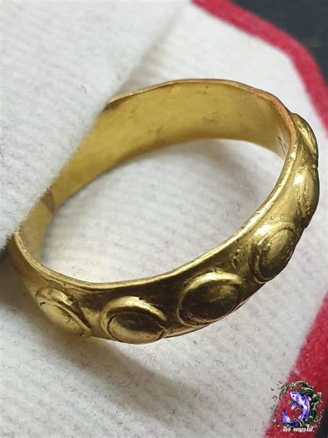 พระเกจิอาจารย์กรุงเทพเนื้อโลหะ แหวนมงคลเก้า วัดราชบพิธฯ เนื้อทองคำ ปี2513 สุดหายาก