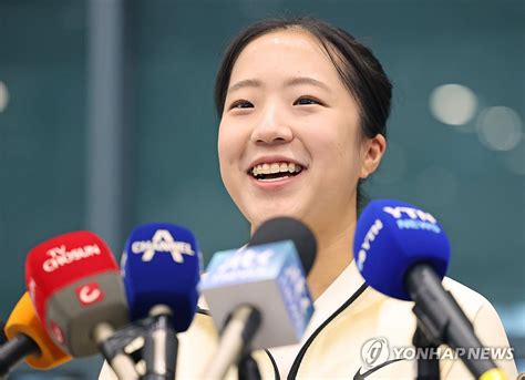 Shin Yu Bin Gold Medalist And Grand Prize Winner At Yungok Kim Un Yong