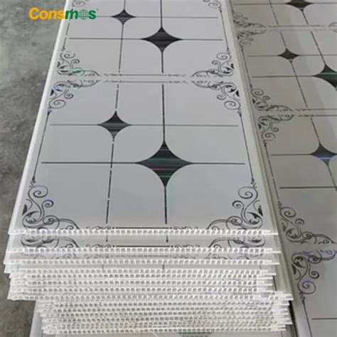 China Waterproof Wood Texture Plastic Cladding Boards Ceiling Panels