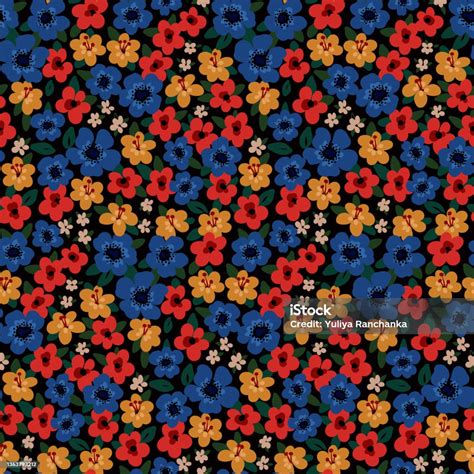 어두운 밝은 초원과 원활한 패턴 다양한 작은 꽃의 자유 구성 어두운 배경에 잎 꽃 무늬 프린트 많은 간단한 작은 꽃식물 배경