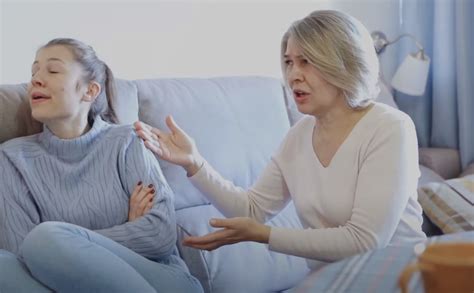 Z życia wzięte Rodzice zawsze stawiali moją siostrę na pierwszym miejscu Teraz domagają się