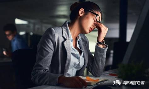22女生长期熬夜加班致猝死熬夜的危害真这么大 知乎