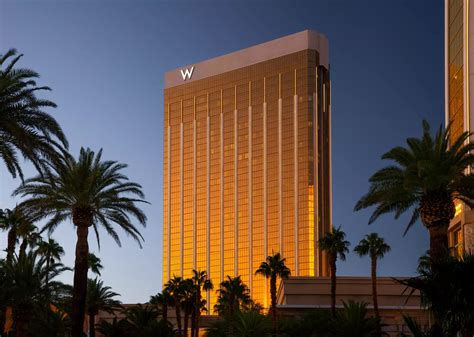 Travelodge Las Vegas Luxury Las Vegas Hotel On The Strip Trump Hotel