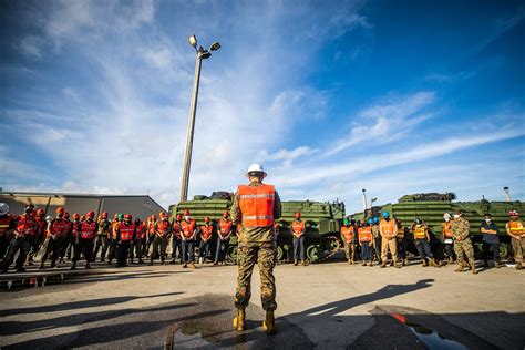 Dvids Images Break It Down Back It Up Marines With 3rd Mlg Backload Usns Dahl [image 1 Of 12]