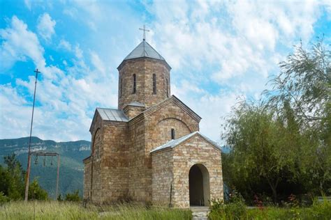 ზუბის ციხე Georgian Travel Guide