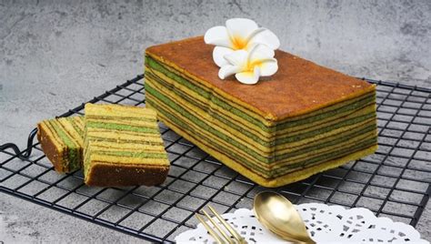 Premium Photo Lapis Legit Spekkoek Spekuk Indonesian Cake With
