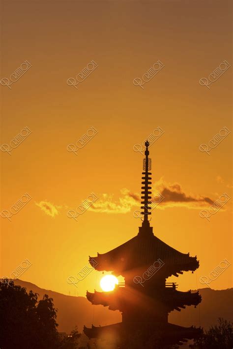 八坂の塔 夕日 写真 アールクリエーション