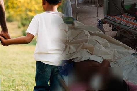 සුනඛයෙක් යතුරුපැදියේ ගැටී දෙමාපියන් අවසන් ගමන් යයි පුංචි පුතු රෝහලේ Elakiri