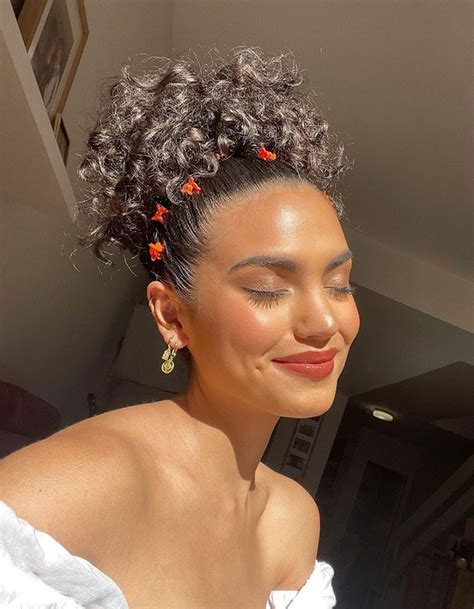 15 Curly Hairstyles To Try When It S Humid Artofit