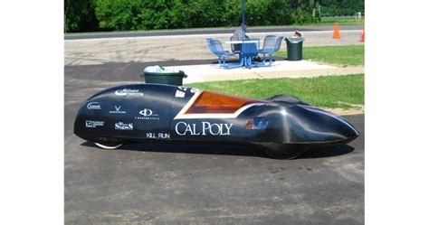 „Черна вдовица” пие литър бензин на 1000 км вдига 50