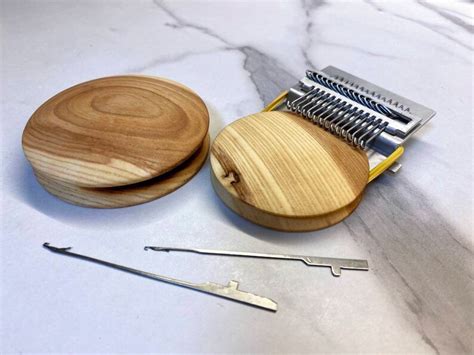 Speedweve Small Loom Darning Kit Darning Loom 14 Hooks Etsy Uk
