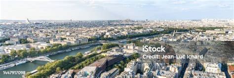 프랑스 파리의 강을 항해하는 보트가 있는 센 강의 공중 전망 0명에 대한 스톡 사진 및 기타 이미지 0명 강 거리 Istock