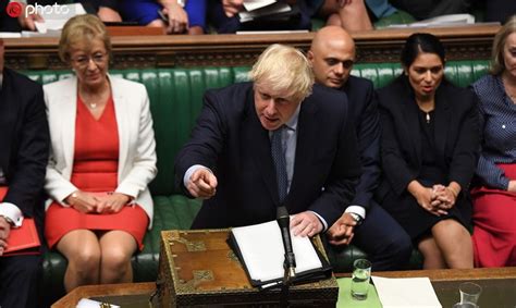 英国议会重开 首相约翰逊现身议会