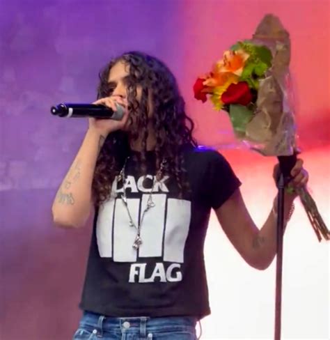 070 Shake Wikipedia