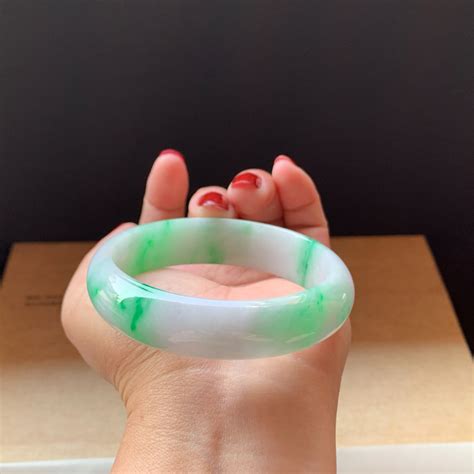 糯冰种阳绿翡翠平安镯58 6mm 翡翠王朝