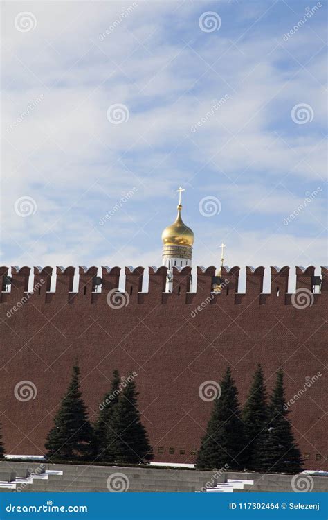 Edificios Rusos Antiguos Foto De Archivo Imagen De Lugares 117302464