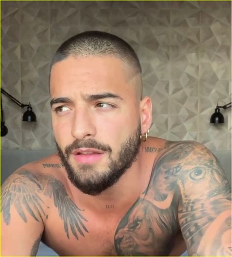 Maluma Dances Shirtless To Instinto Natural In Sexy Video Watch Photo 4319156 Maluma