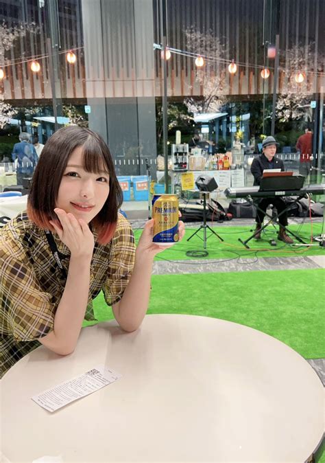 荒木 美鈴🔔ゲーミングmc On Twitter 生放送前に一階ロビーお花見イベントを覗いたら、知っているお顔が！😻 かっちょいいピアノ