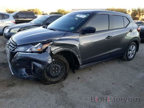 Report 3n1cp5bv0ml556156 Nissan Kicks 2021 Gray Gas Price And Damage