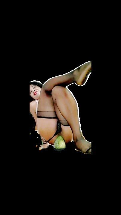 Transvestite Elizabeth Breaking Her Anus With Extreme Mega Anal