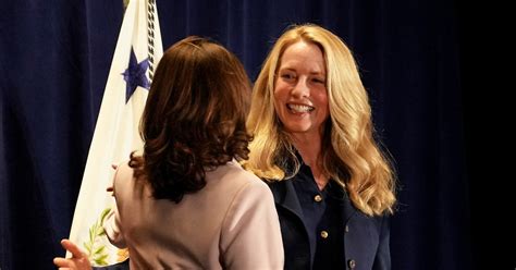 [who] 해리스 후보의 20년 지기 故 스티브 잡스의 아내 파월 잡스