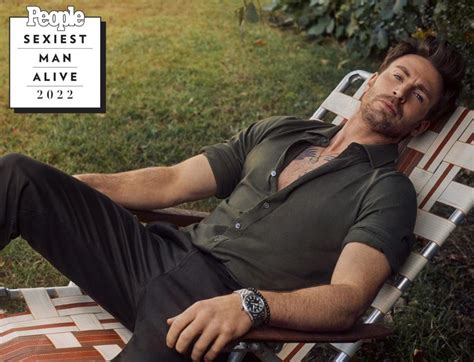Chris Evans Is People S 2022 Sexiest Man Alive My Mom Will Be So Happy