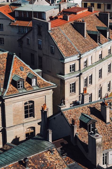 거리 풍경 건물 계단 높은 각도보기 도시 도시의 드론으로 찍은 사진 소도시 언덕 주거 지역 주거의 주택에 관한 무료 스톡 사진