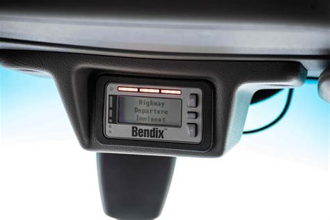 Bendix And Daimler Talk Collision Mitigation System Features Commerical Carrier Journal