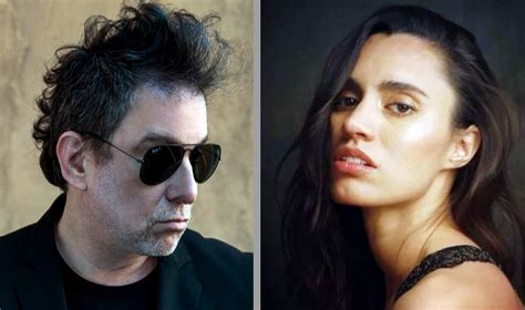 Andres Calamaro Pasea Con Su Novia Por Madrid Ar