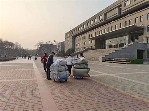 挺膺担当绽芳华，激扬青春谱新篇 文学院学子有序返校 文学院 呼和浩特民族学院