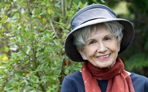 Alice Munro Biography Canadian Writer