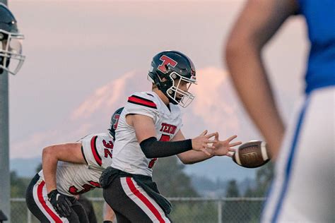 Tenino Escapes Adna With A Close Victory The Daily Chronicle