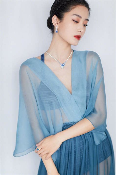 杨采钰穿透视纱裙尺度大开 双腿修长酥胸圆润饱满 搜狐大视野 搜狐新闻