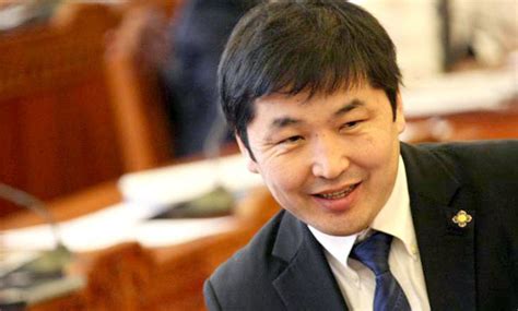 О Баасанхүү намаасаа хөөгдөх үү