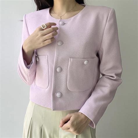 나인포시즌 수리 라운드넥 버튼 단추 세미 크롭 숏 핑크 보라 연보라 봄 간절기 아우터 자켓