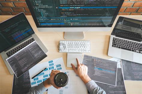 专业开发程序员从事软件网站设计和编码技术高清图片下载 正版图片505901611 摄图网 专业开发程序员从事软件网站设计和编码技术高清图片下载 正版图片505901611 摄图网