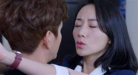 从不拍吻戏的女星，第一位绝不拍，第二位错位，第三位只吻一人！