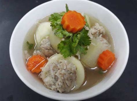 สูตร แกงจืดแตงร้านยัดไส้หมูสับ 🐷 พร้อมวิธีทำโดย Aomammtalongin