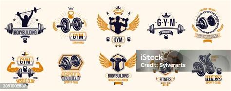 체육관 휘트니스 스포츠 엠블럼 벡터 세트 바벨 아령 Kettlebells 및 근육 몸 남자 실루엣과 손 육상 운동 스포츠 클럽 활동적인 라이프 스타일로 고립되어 있습니다